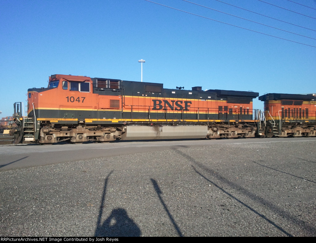BNSF 1047